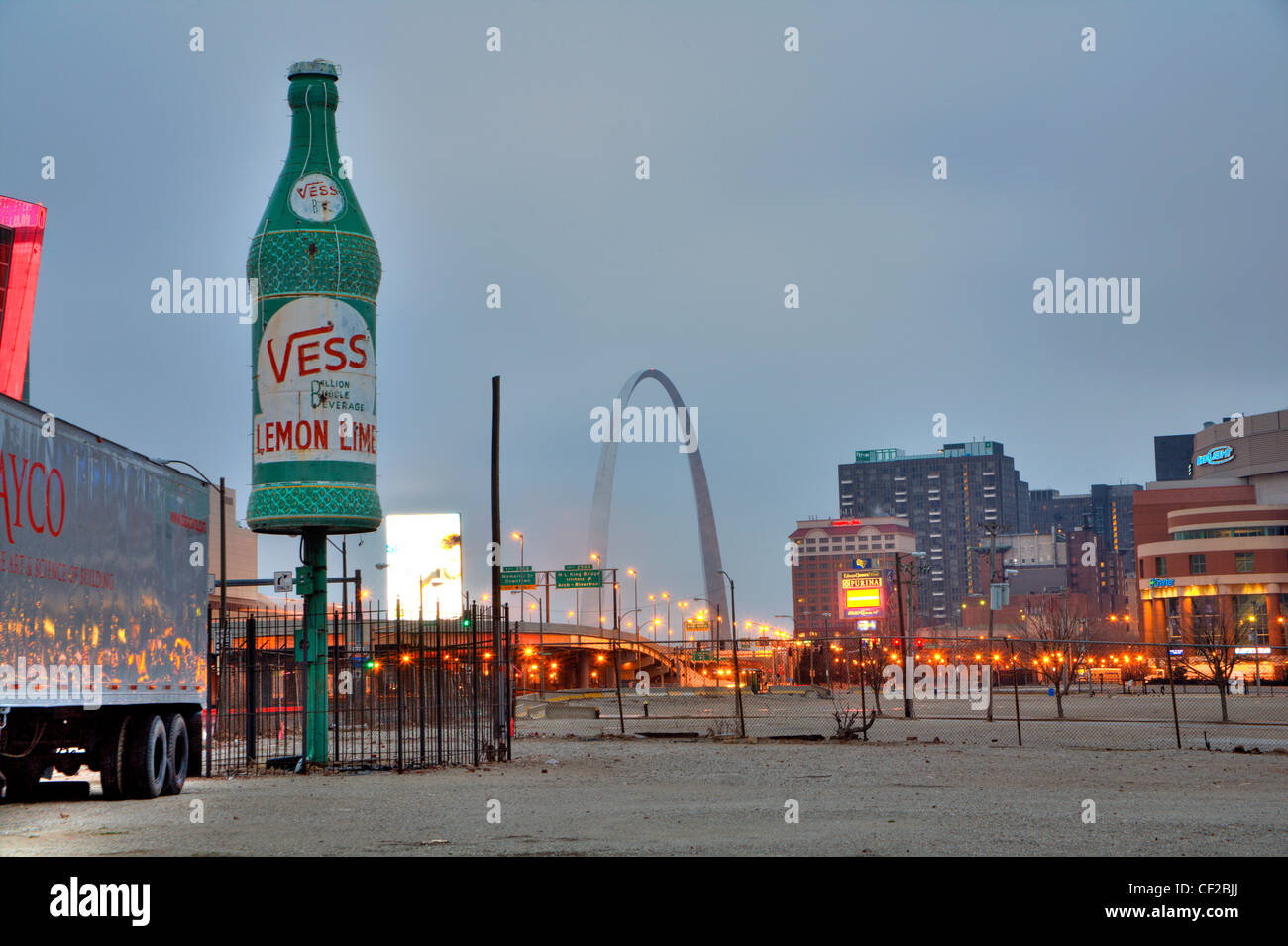 Giant Vess soda bottle in St. Louis, Missouri Stock Photo - Alamy