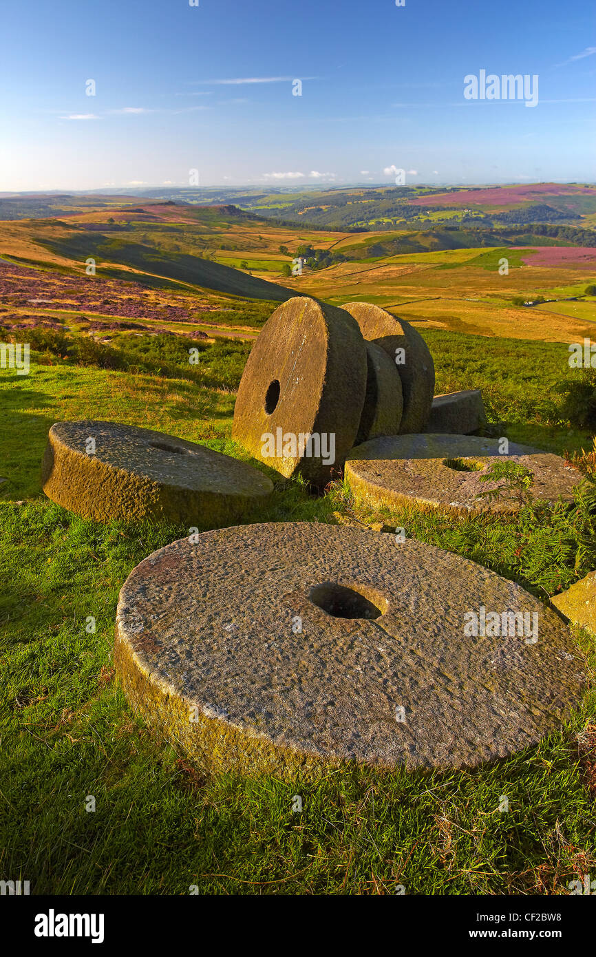 Abandoned millstones stanage edge derbyshire hi-res stock photography ...