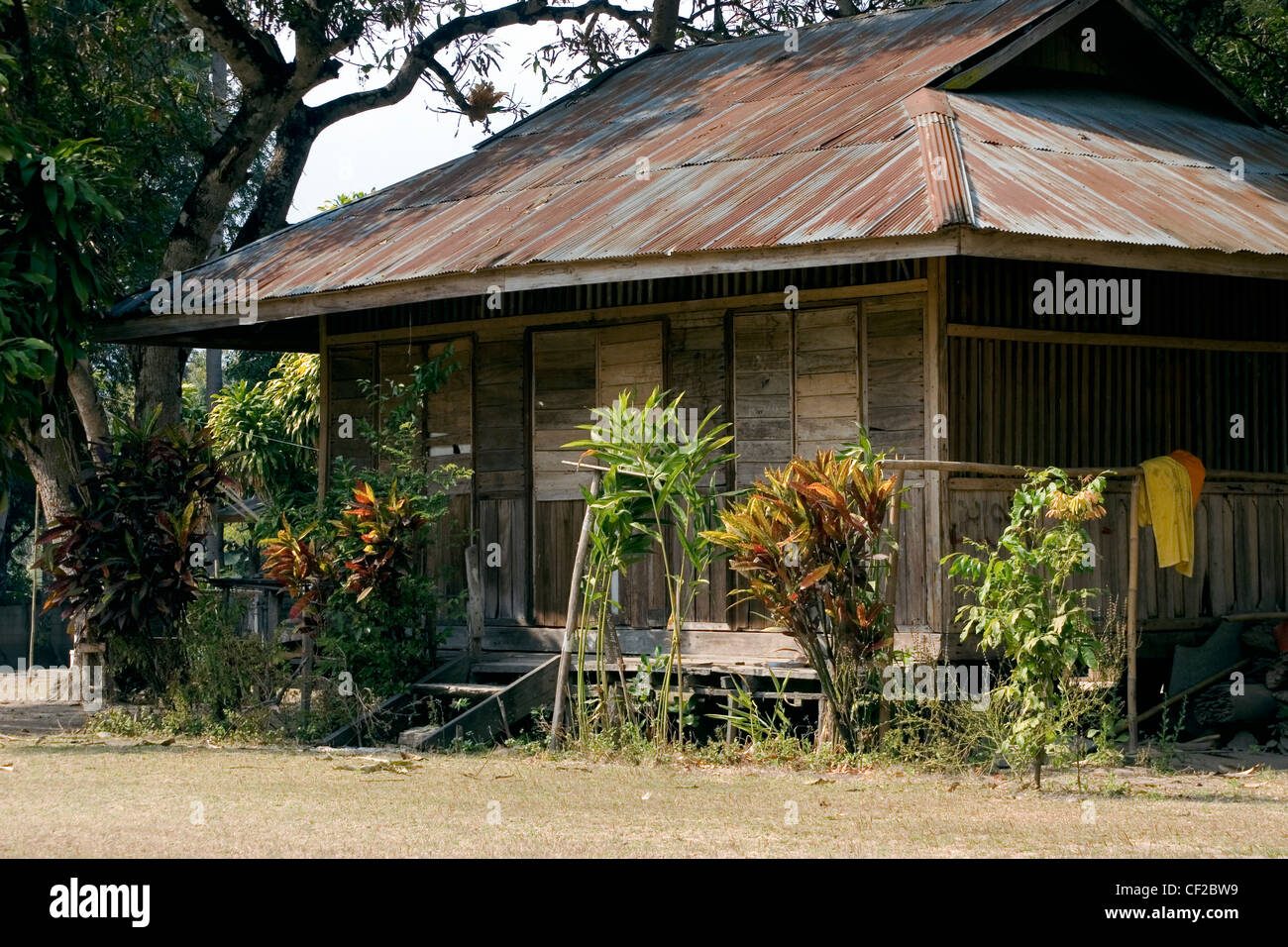 Buddhist monk living quarters hi-res stock photography and images - Alamy