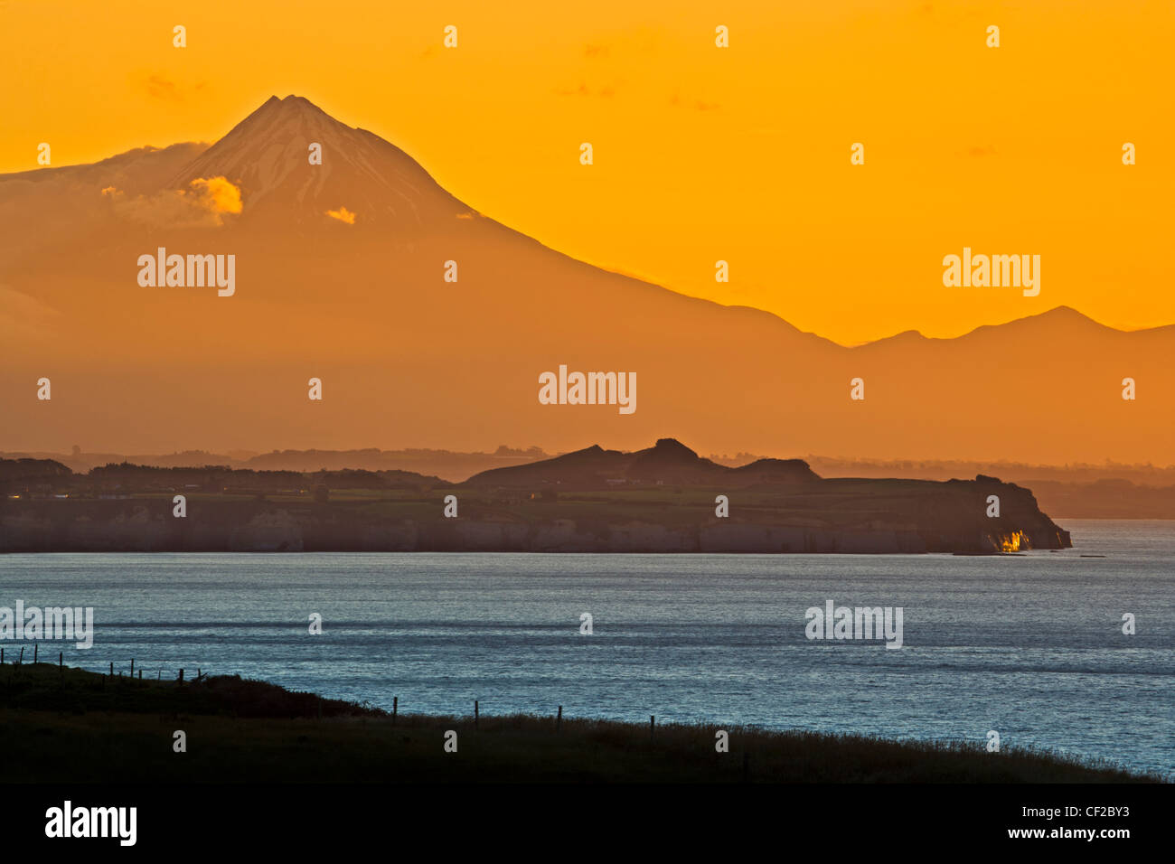 Mt Taranaki / Mt Egmont volcano seen from the north end of the Northern ...