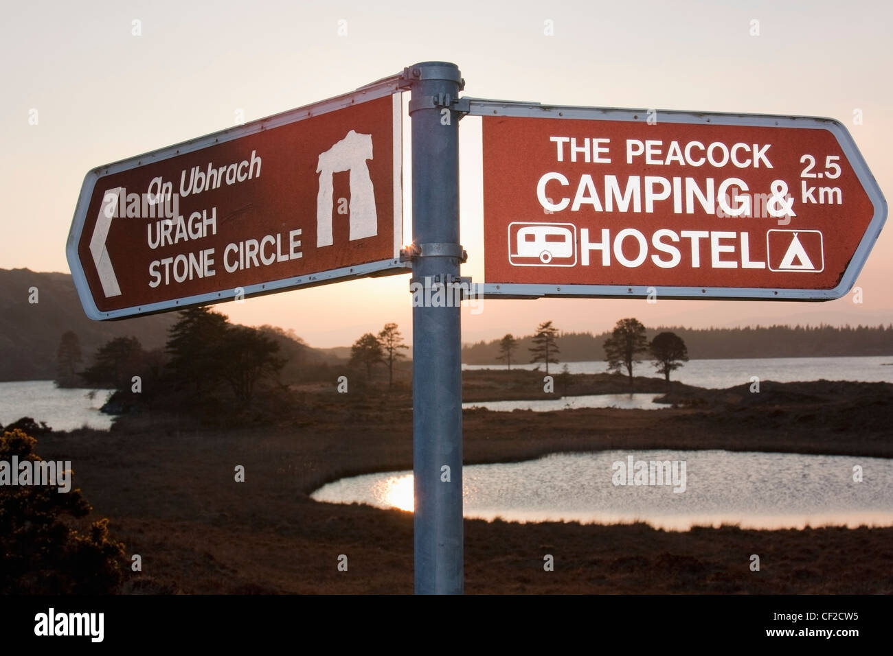 Arrow ireland hi-res stock photography and images - Alamy