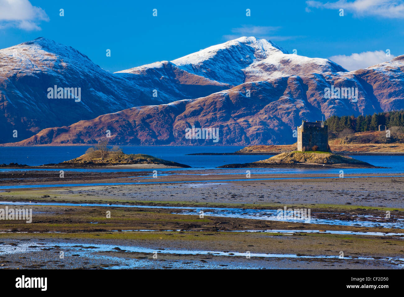 Scottish tower house castle hi-res stock photography and images - Alamy