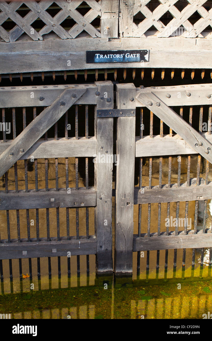 Infamous traitors gate tower london hi-res stock photography and images ...