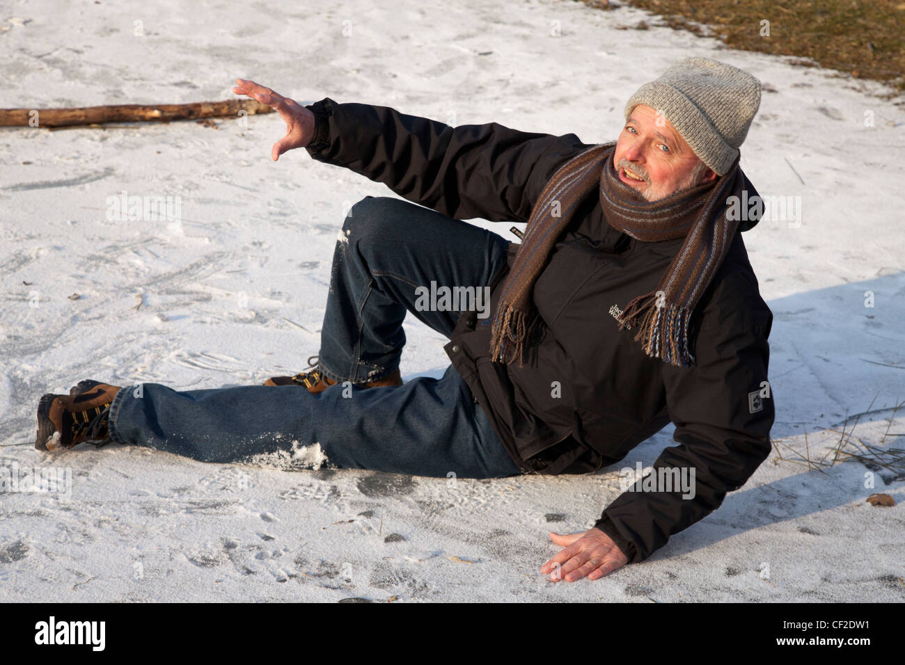 Old man falling hi-res stock photography and images - Alamy