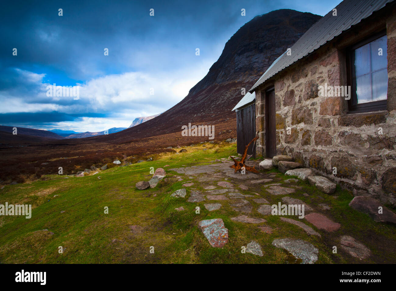 Mountain bothies uk hi-res stock photography and images - Alamy