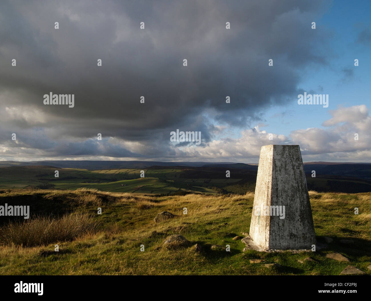 trig point, Sir William Hill, Peak District, England Stock Photo - Alamy