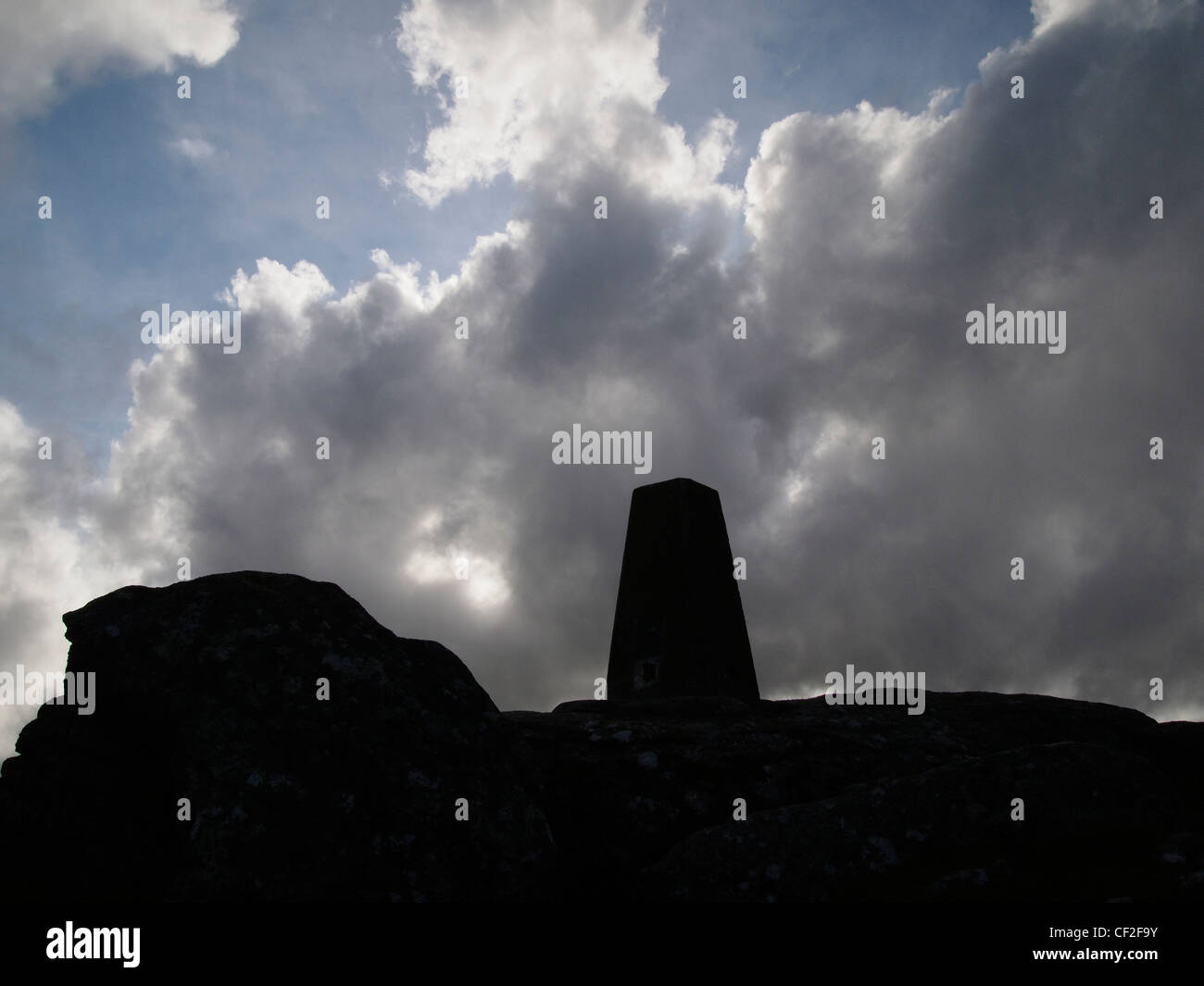Trig point, Easdon Tor, Dartmoor, Devon Stock Photo - Alamy