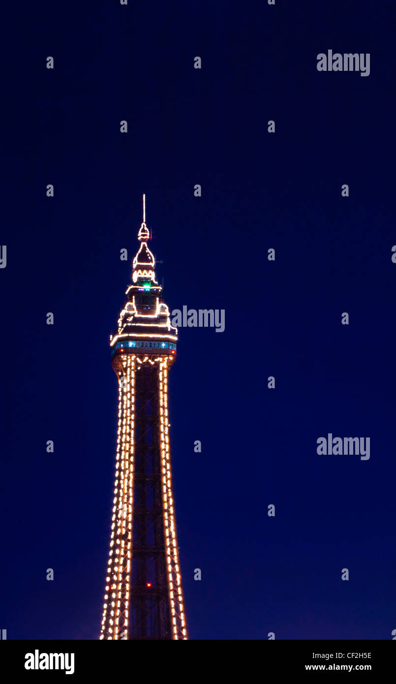 Blackpool tower by night hi-res stock photography and images - Alamy