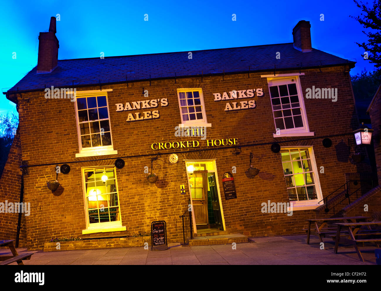 The crooked house dudley hi-res stock photography and images - Alamy