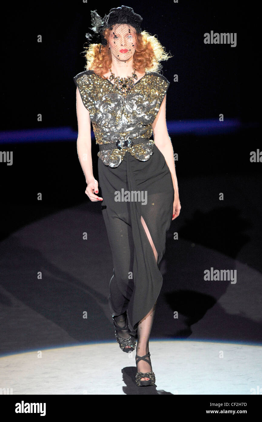 Anna Sui New York Ready to Wear Spring Summer 2012Karen Elson Stock ...