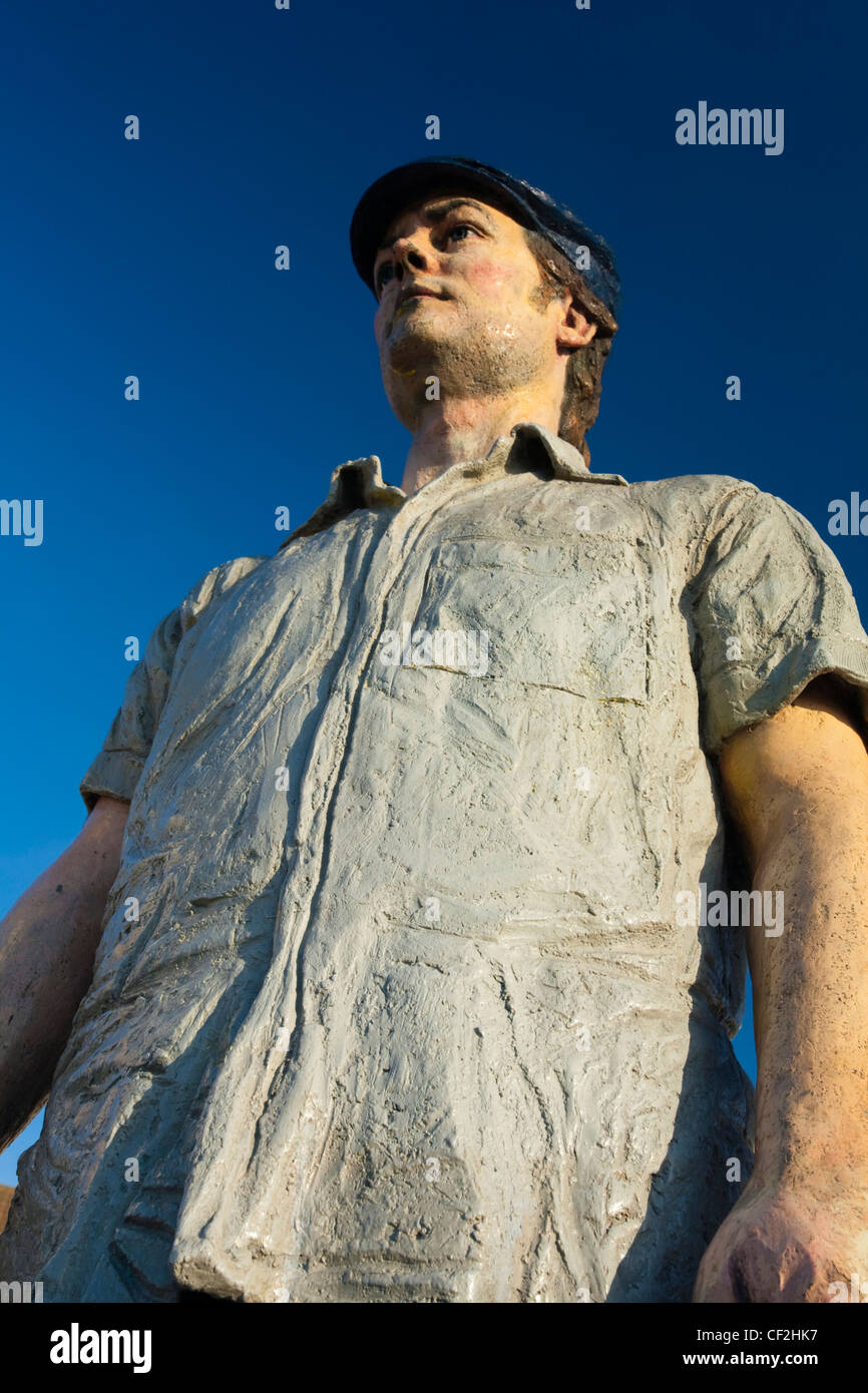 Sean henry sculpture hi-res stock photography and images - Alamy