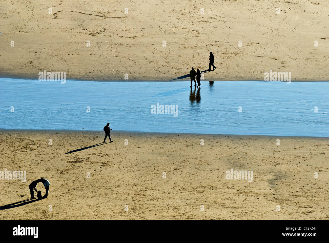Coastal silhouettes hi-res stock photography and images - Alamy