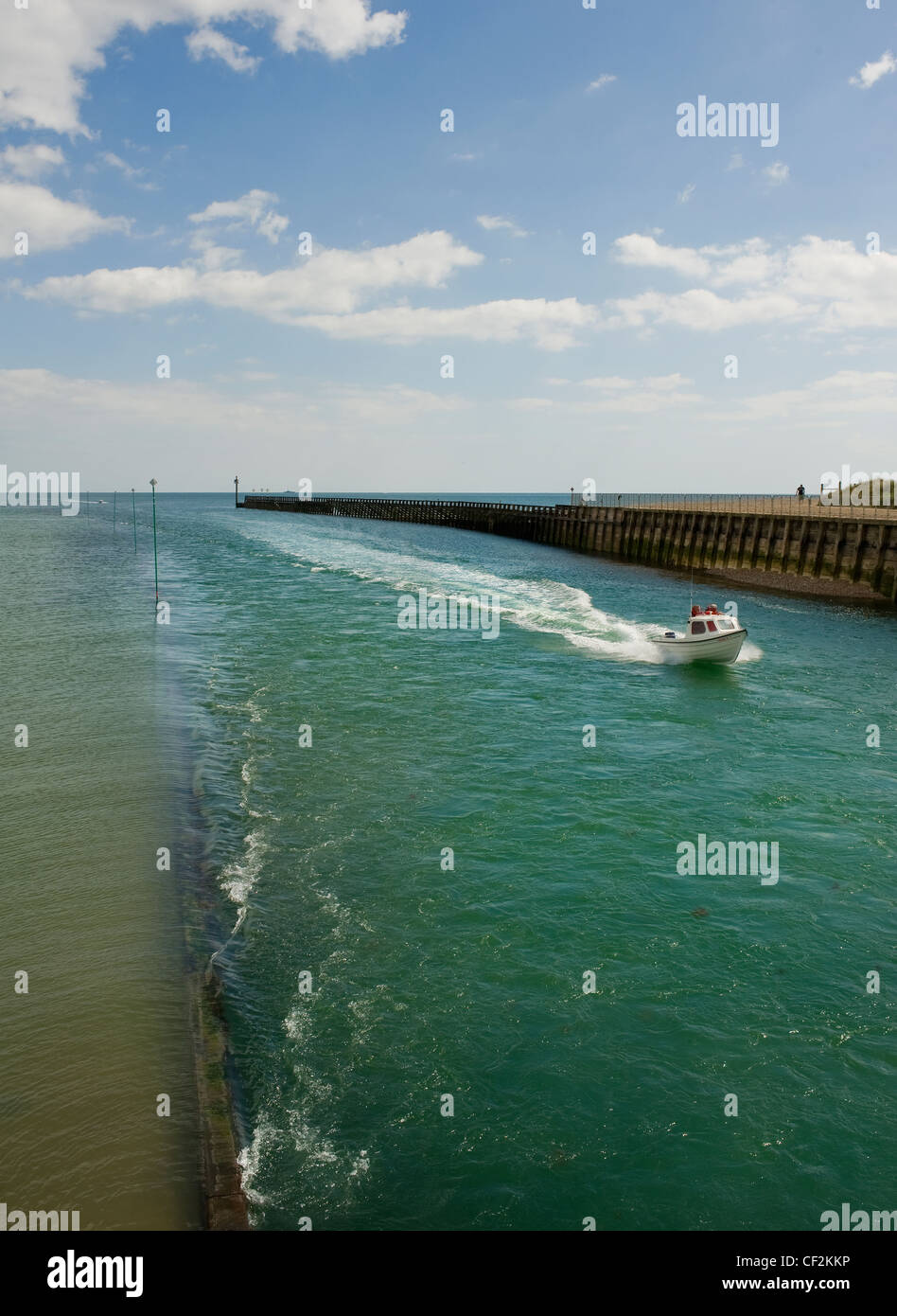 Littlehampton harbour hi-res stock photography and images - Alamy