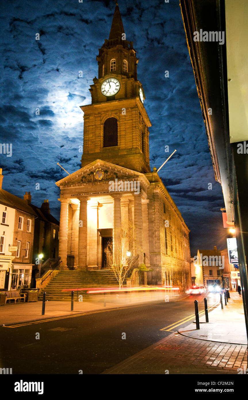 The Town Hall (Guildhall), built in the 1750's in Berwick upon Tweed ...