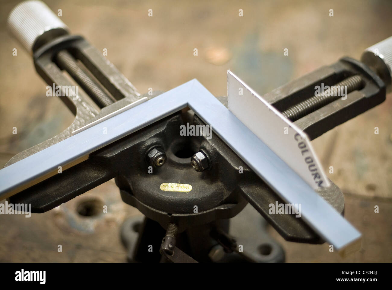 Picture framing vice with neatly butted frame Stock Photo - Alamy