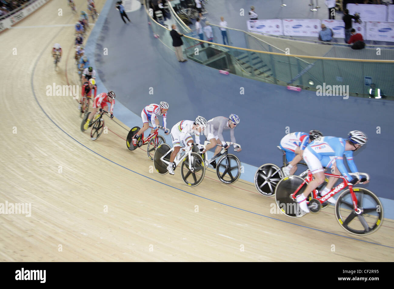 London olympic velodrome track cycling bike racing Stock Photo - Alamy