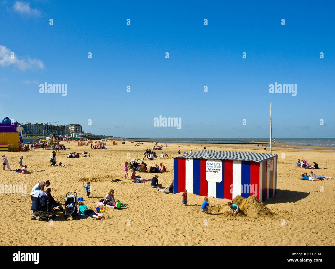 Margate main sands beach hi-res stock photography and images - Alamy