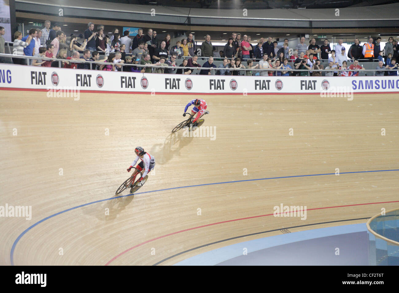 London olympic velodrome track cycling bike racing Stock Photo - Alamy