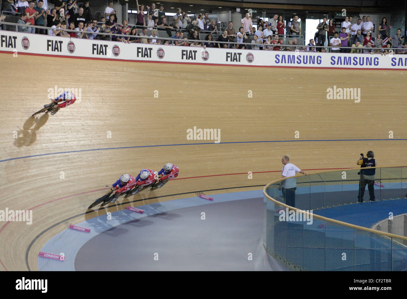 London olympic velodrome track cycling bike racing Stock Photo - Alamy