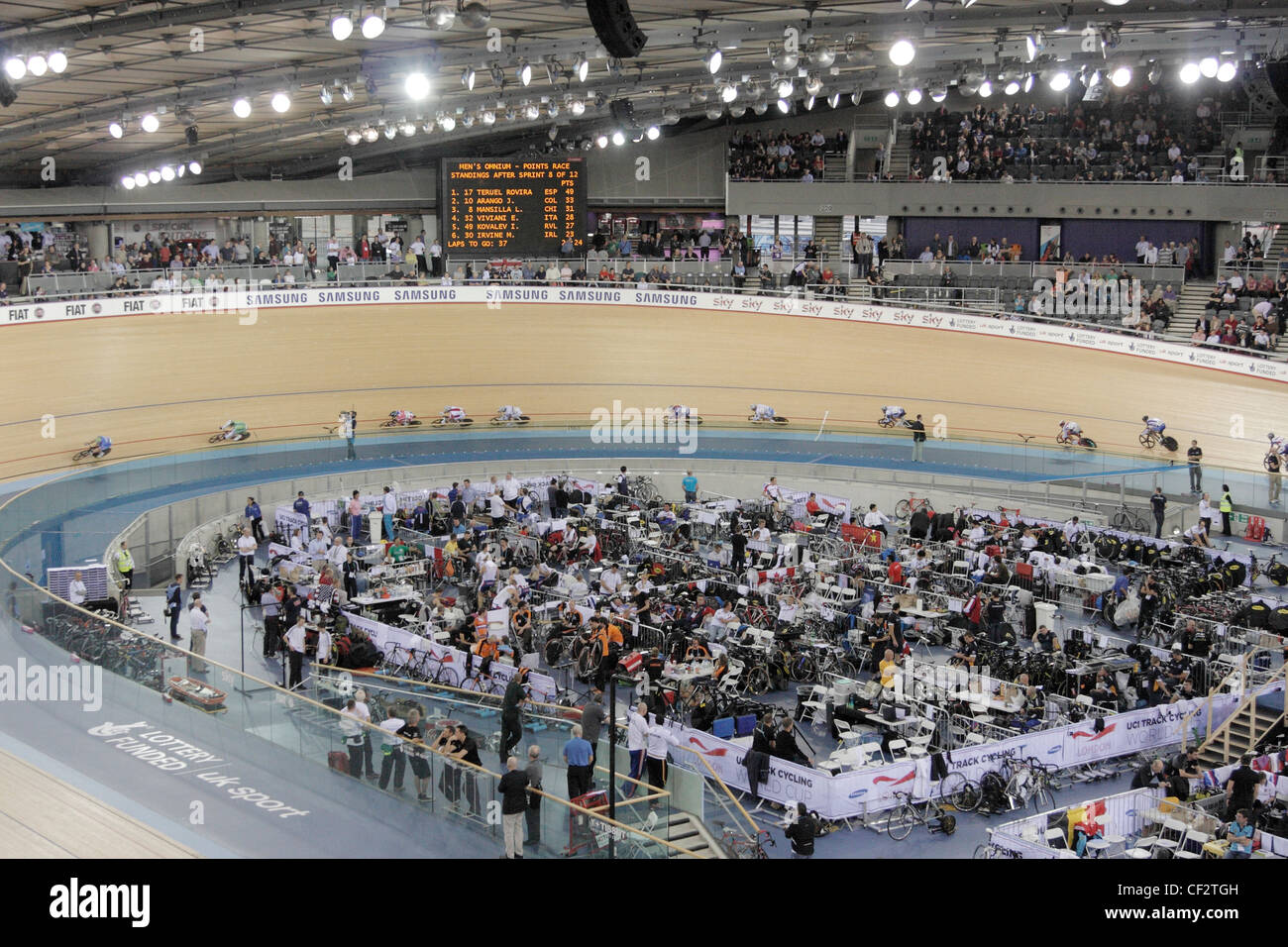 London olympic velodrome track cycling bike racing Stock Photo - Alamy