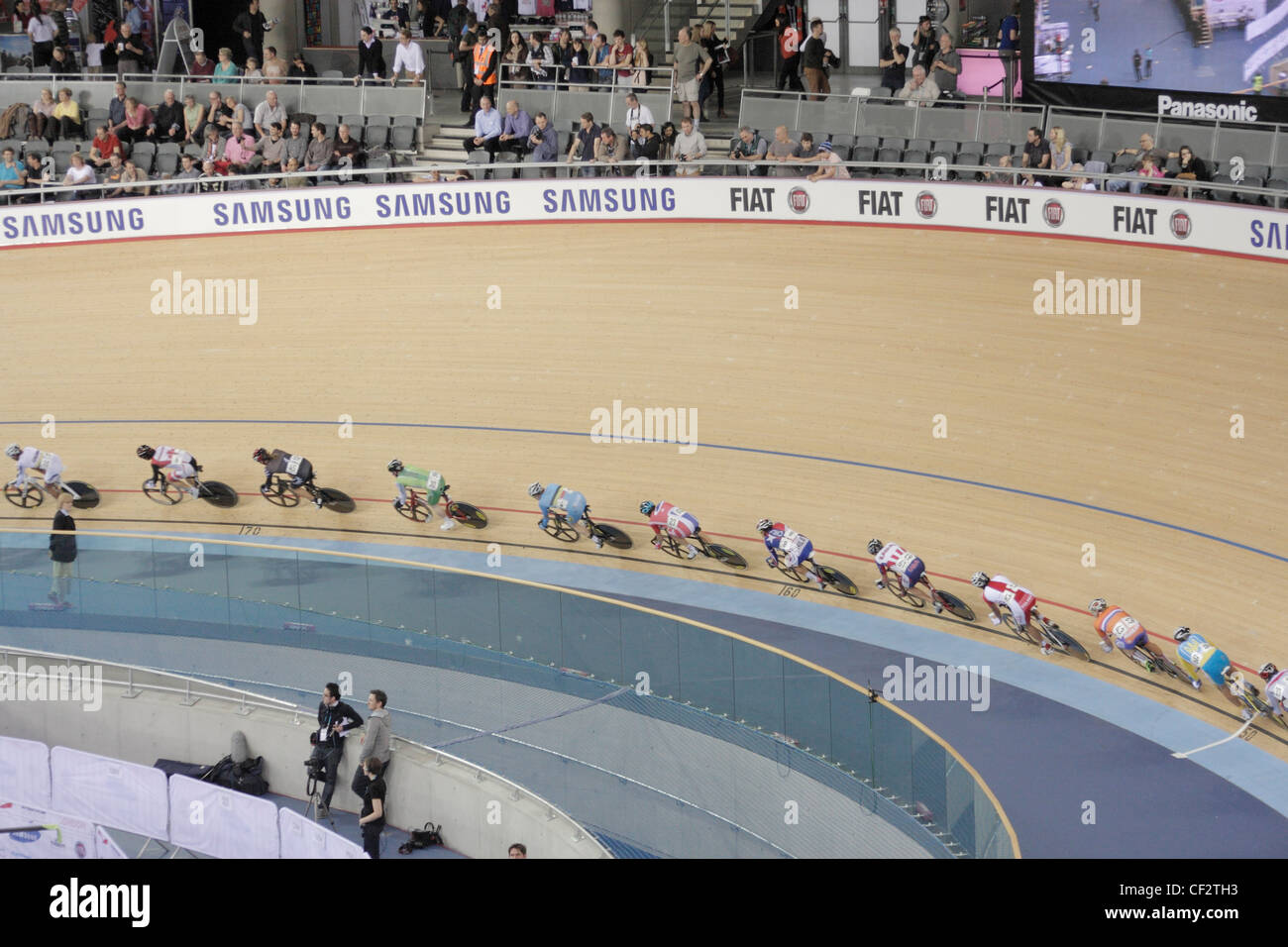 London olympic velodrome track cycling bike racing Stock Photo - Alamy