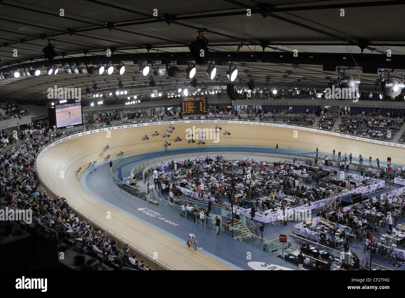 London olympic velodrome track cycling bike racing Stock Photo - Alamy