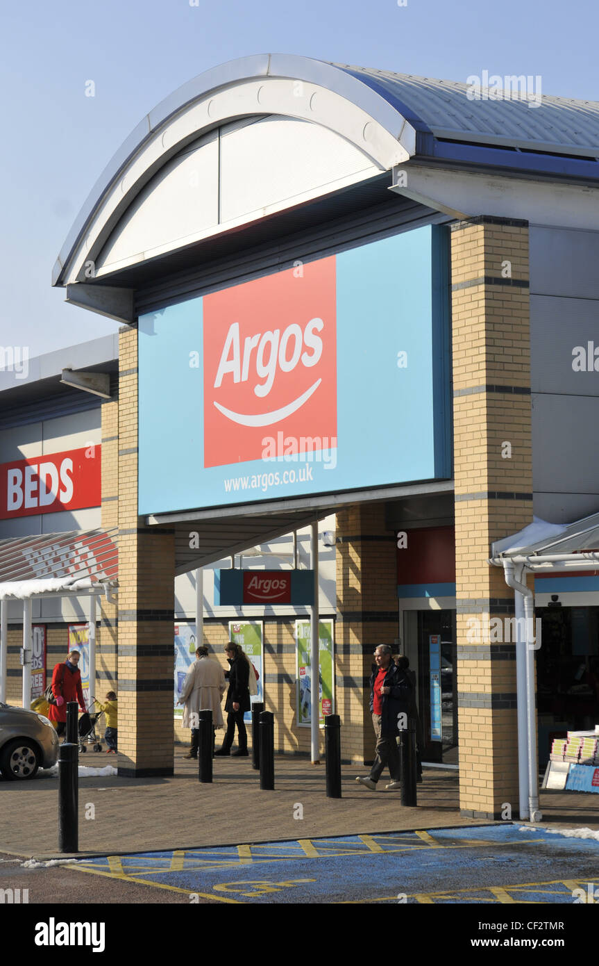 Argos store warehouse hi-res stock photography and images - Alamy
