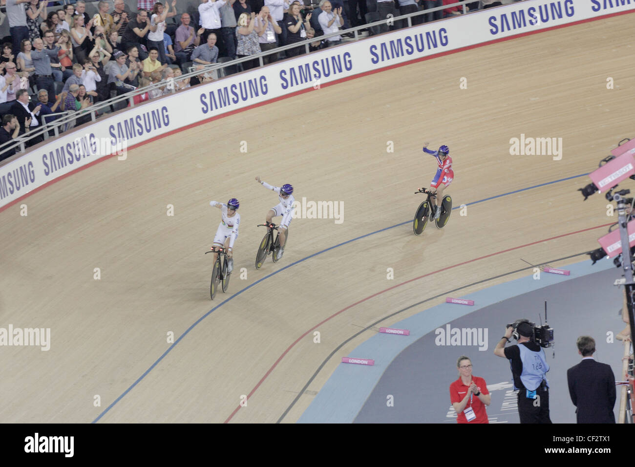 Cyclist joanna rowsell hi-res stock photography and images - Alamy