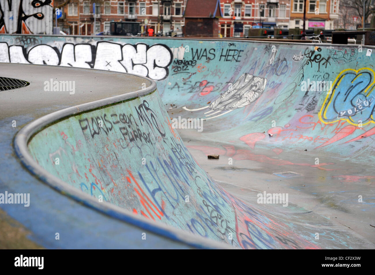 Pool coping hi-res stock photography and images - Alamy