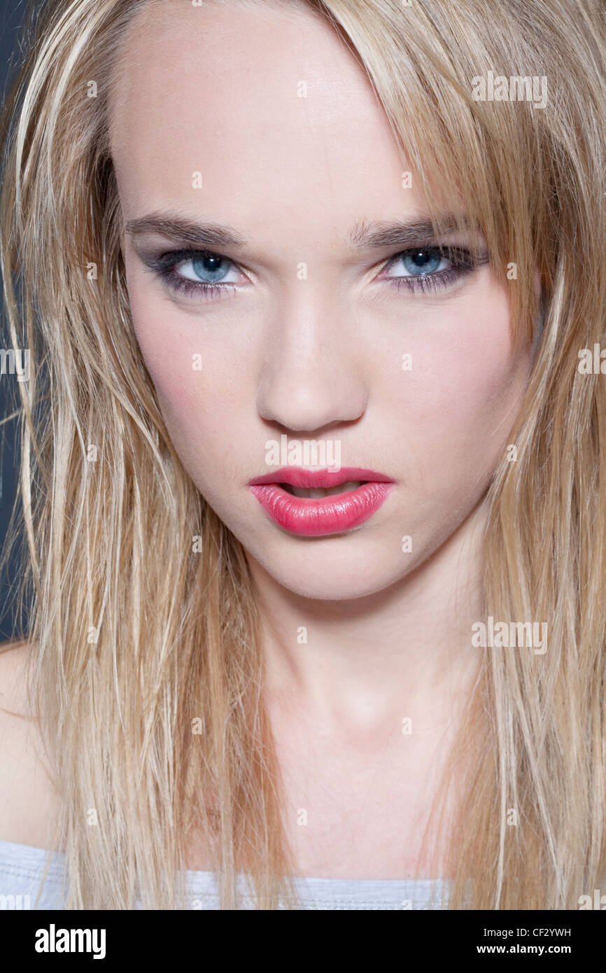 Step by Step Beauty and Make Up Female straight blonde hair, wearing ...