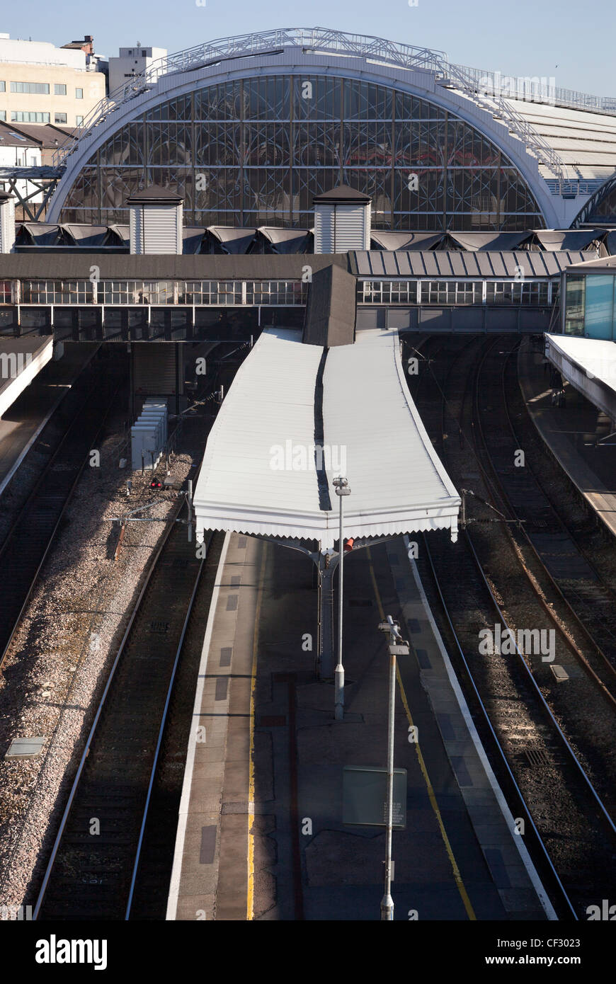 Paddington train station tracks hi-res stock photography and images - Alamy