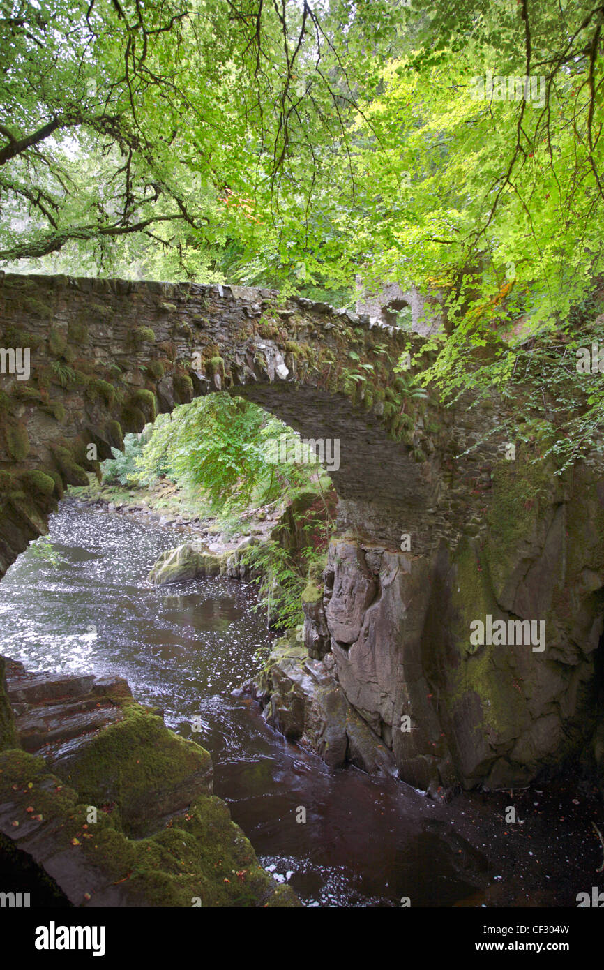 A stone Bridge over the River Braan at the Hermitage near Dunkeld Stock ...