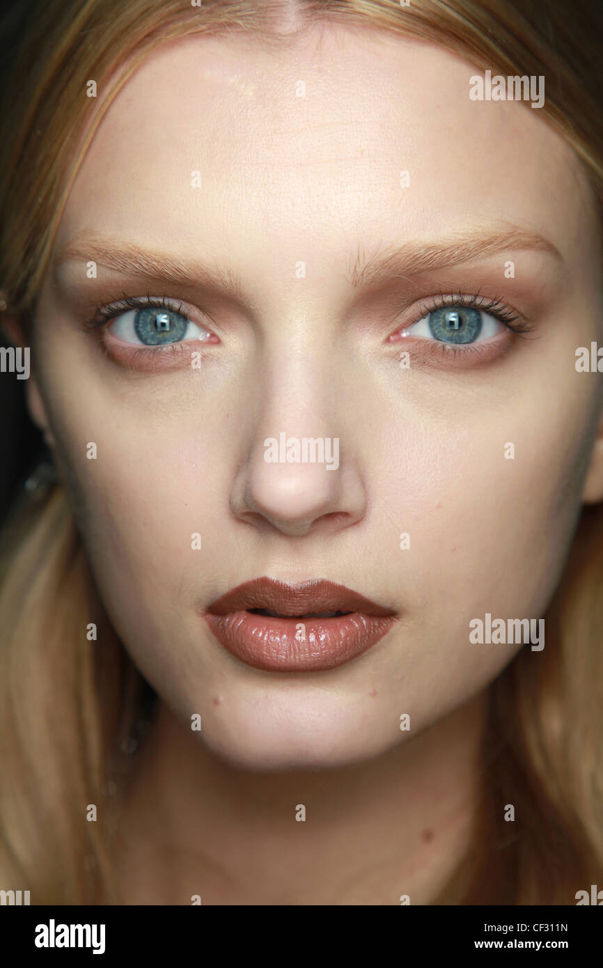 Givenchy Backstage Paris Ready to Wear Spring Summer British model ...