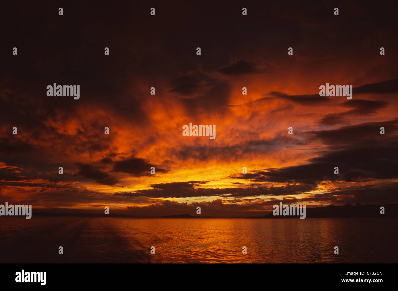 red sky at night sunset sunrise Stock Photo - Alamy