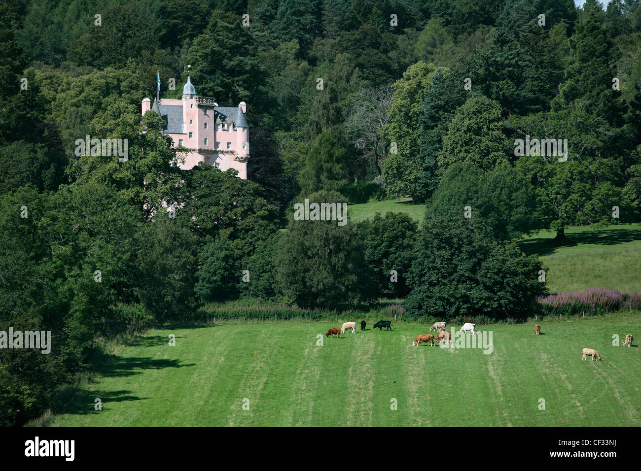 Scottish national trust castles hi-res stock photography and images - Alamy