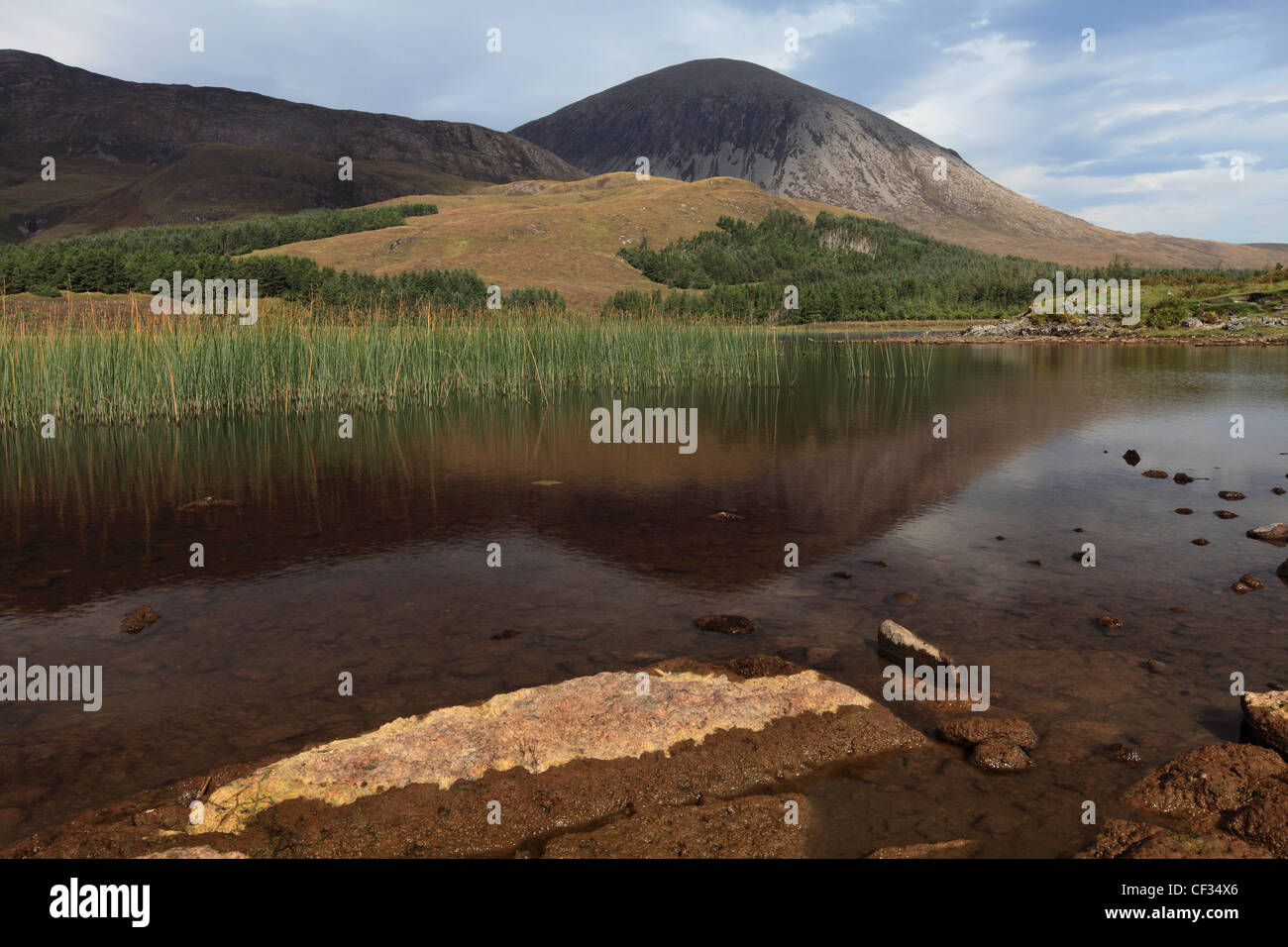 Rock islands in shallow water hi-res stock photography and images - Alamy