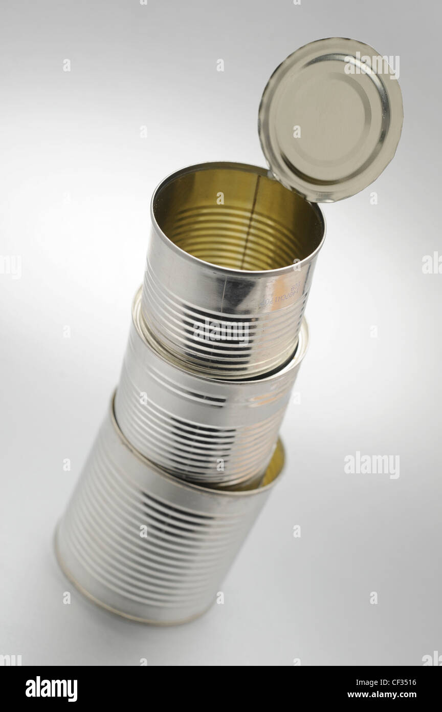 Tin tins can cans stack hi-res stock photography and images - Alamy