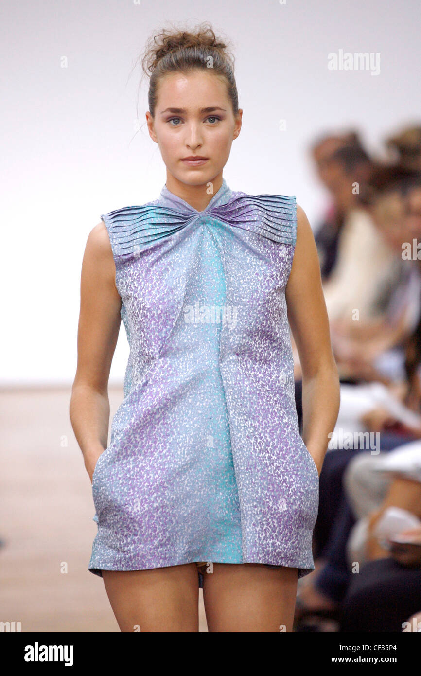 Brian Reyes New York Ready to Wear Spring Summer Micro short sleeveless ...