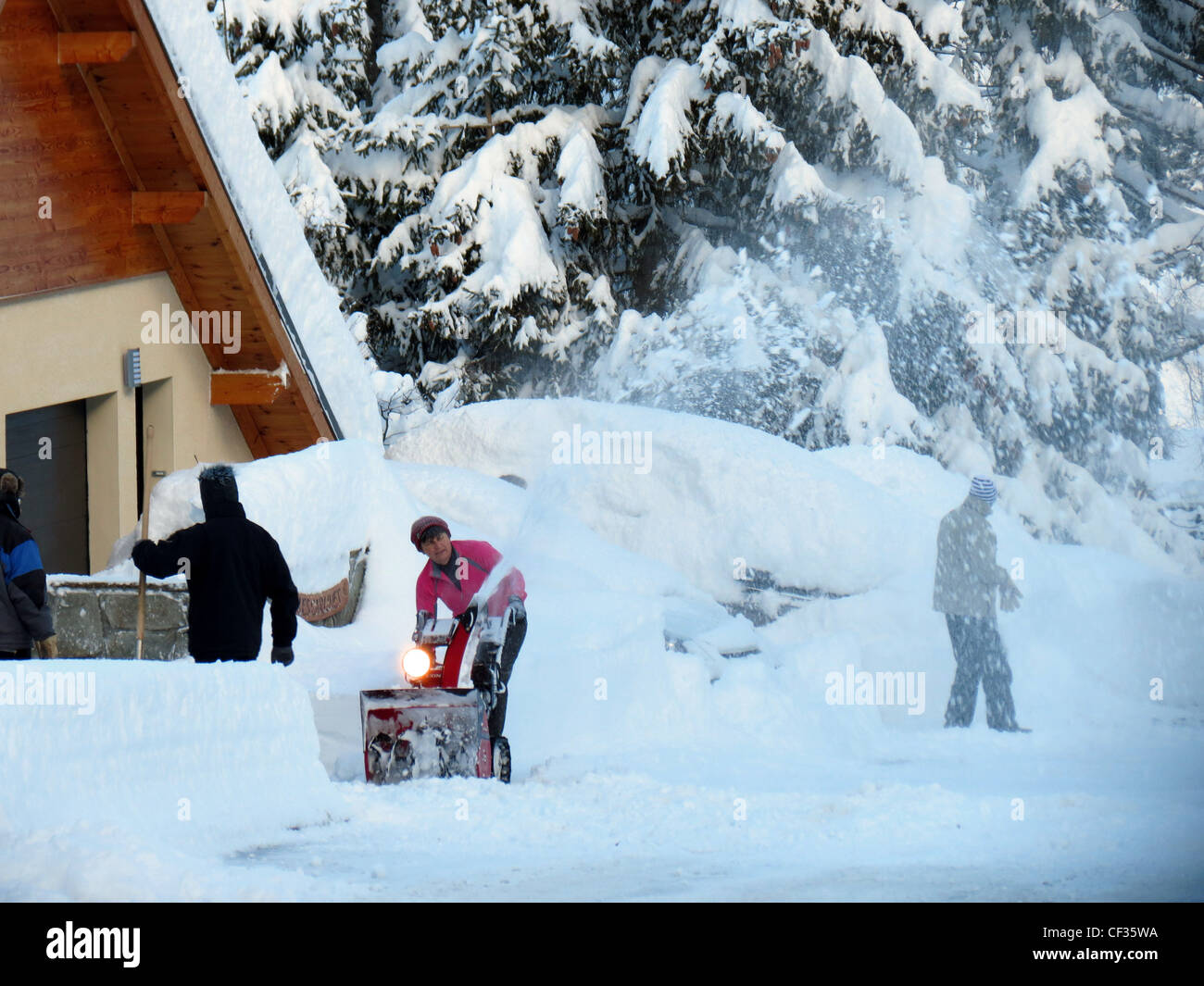 THE FRENCH SKI RESORT OF OZ-EN-OISANS NEAR ALPE D'HUEZ IN THE FRENCH ...