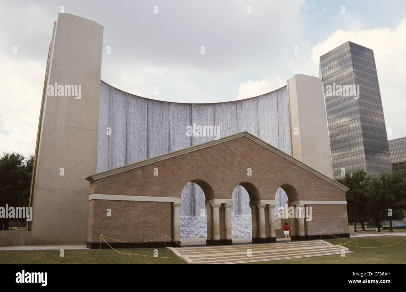 Williams tower and water wall hi-res stock photography and images - Alamy