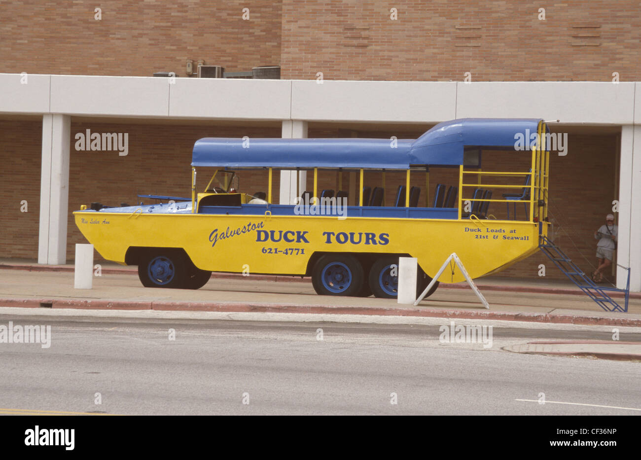 Duck Bus High Resolution Stock Photography and Images - Alamy