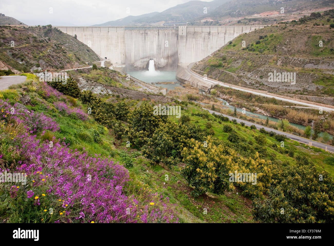 Dam andalucia hi-res stock photography and images - Alamy