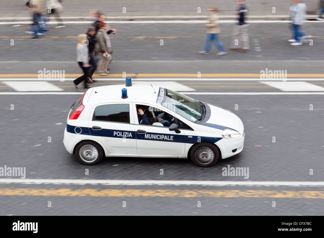 Roman Police Car (Polizia Municipale in Rome, Italy Stock Photo - Alamy
