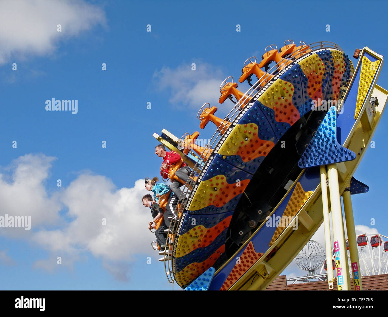 Funfair entertainments hi-res stock photography and images - Alamy