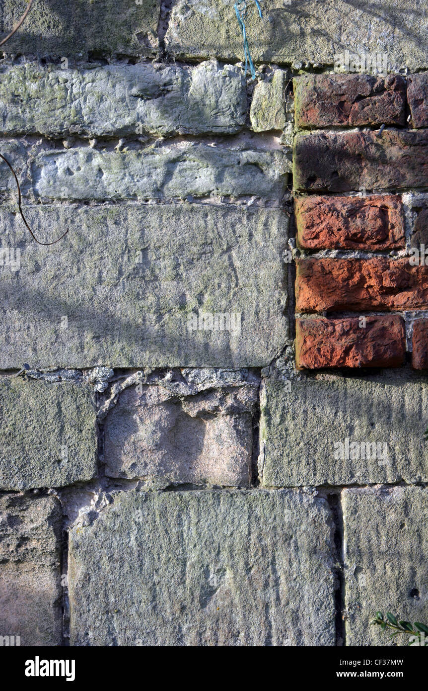 Stone and brick wall Stock Photo - Alamy