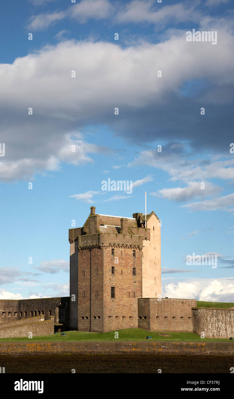 Broughty ferry castle hi-res stock photography and images - Alamy