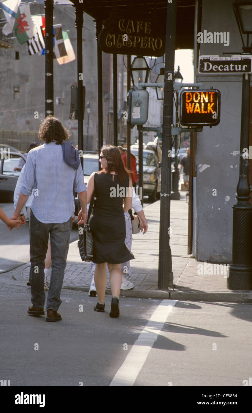Dont walk sign hi-res stock photography and images - Alamy
