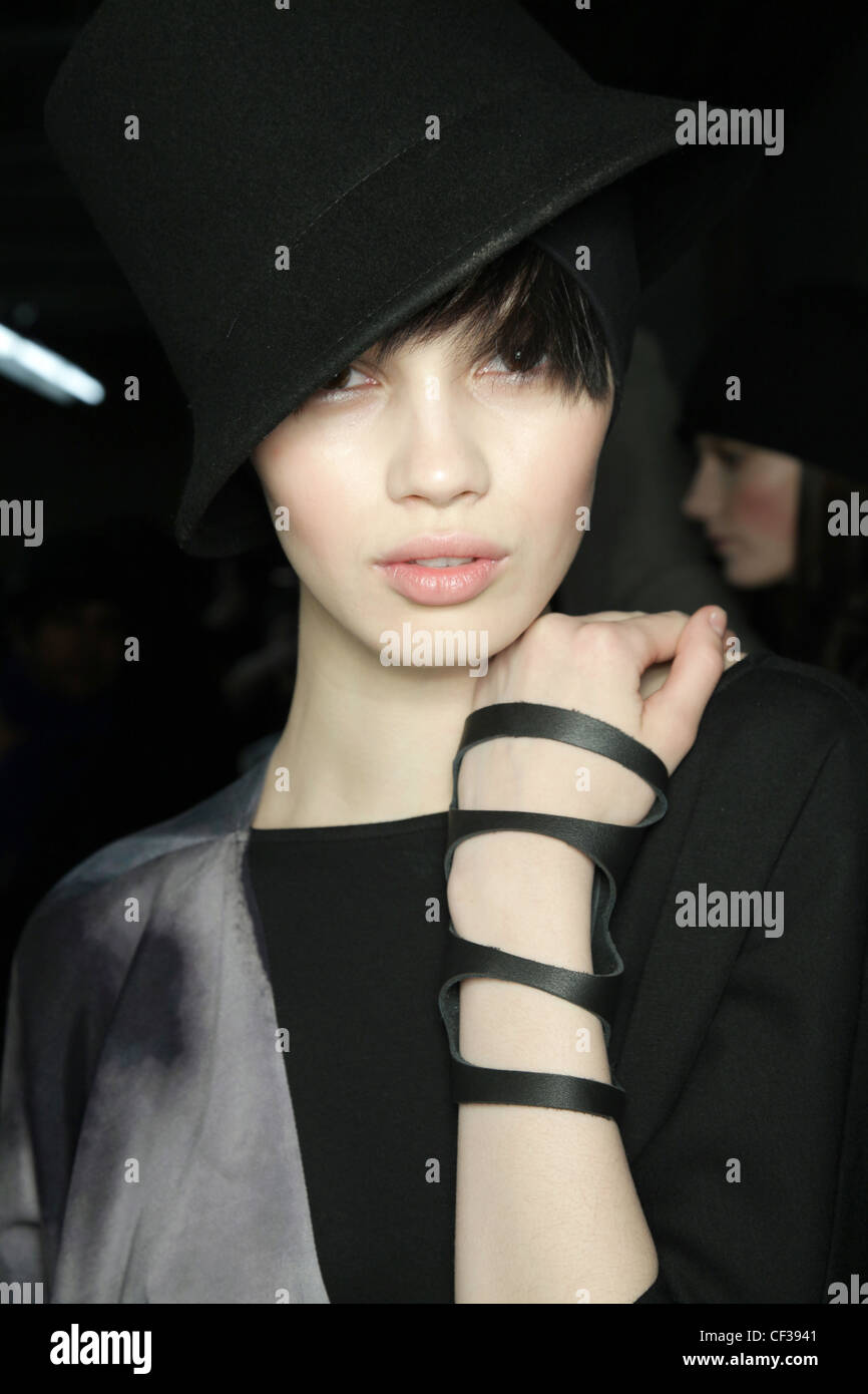 Zero Maria Cornejo Backstage New York Ready to Wear Autumn Winter Stock ...