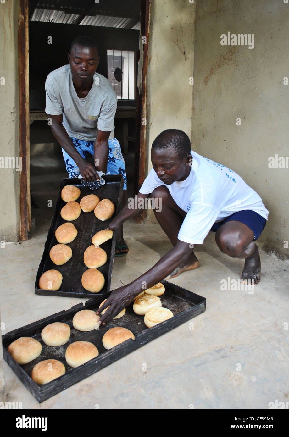 West african bread hi-res stock photography and images - Alamy