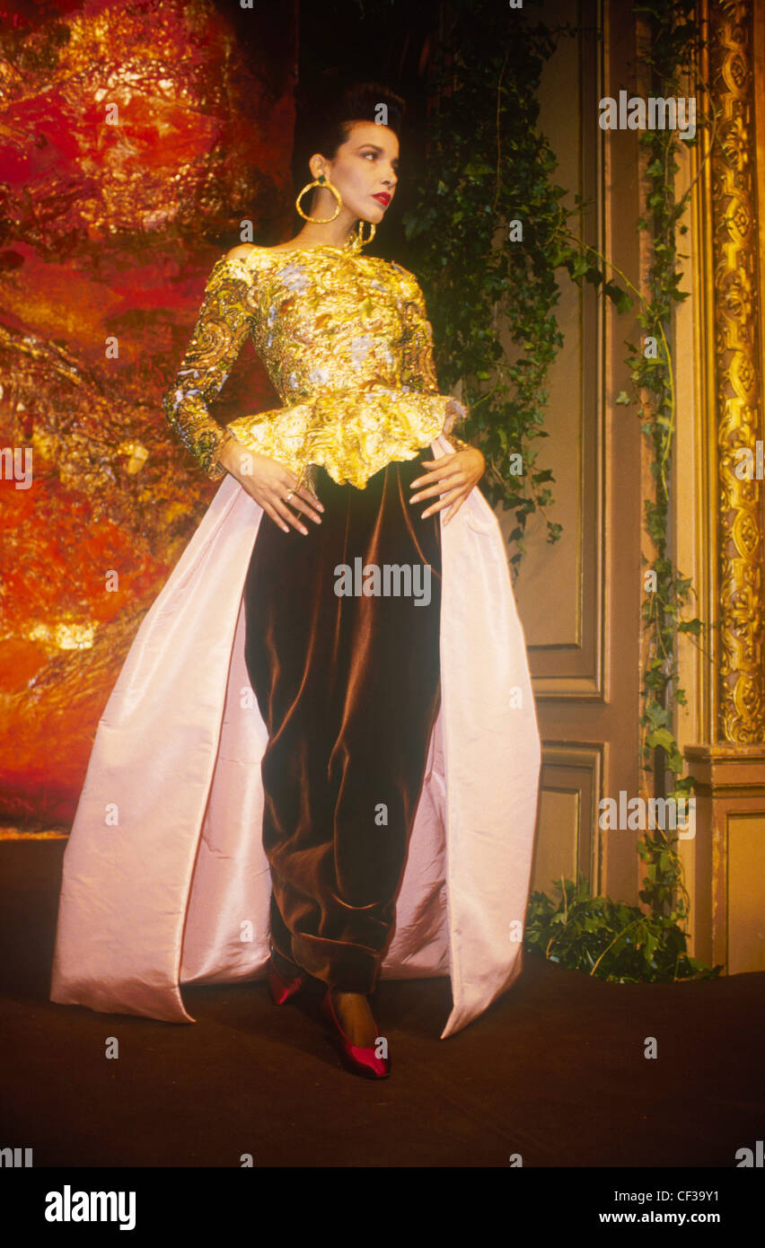 Brocade 1980s hi-res stock photography and images - Alamy